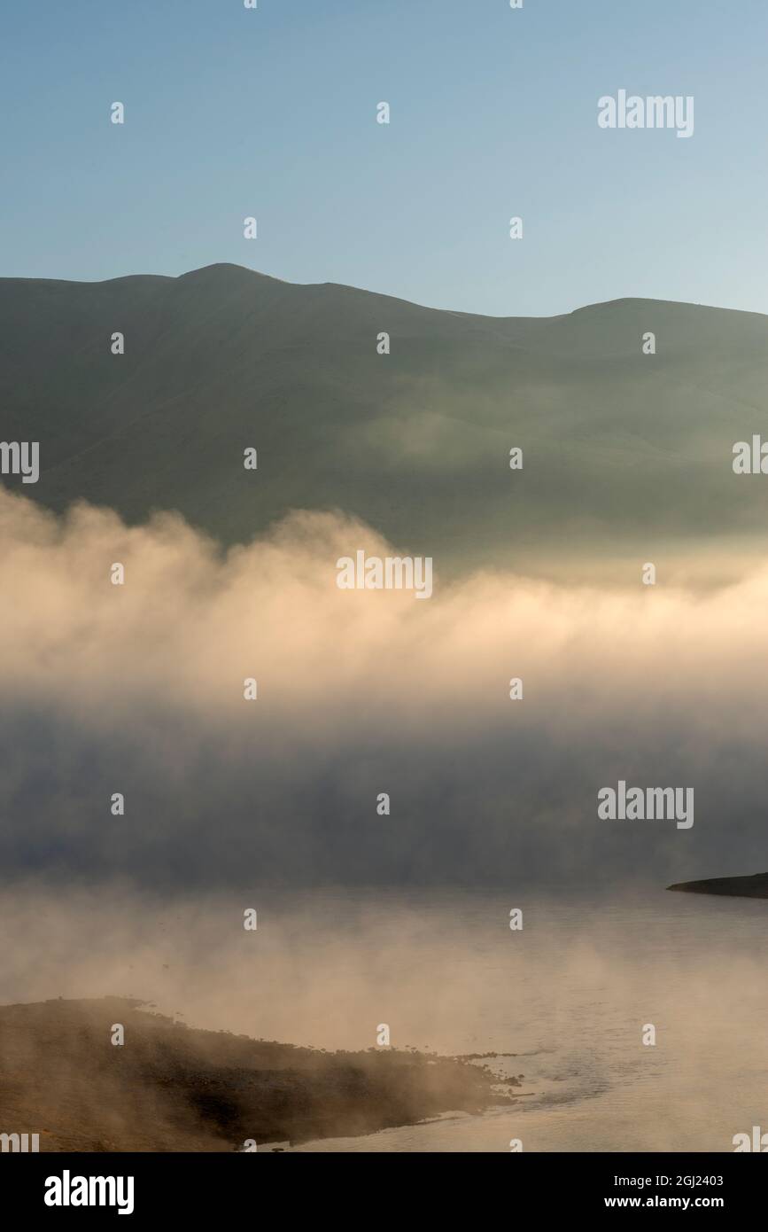USA, Oregon, Farewell Bend State Park, Sunrise through fog over the ...