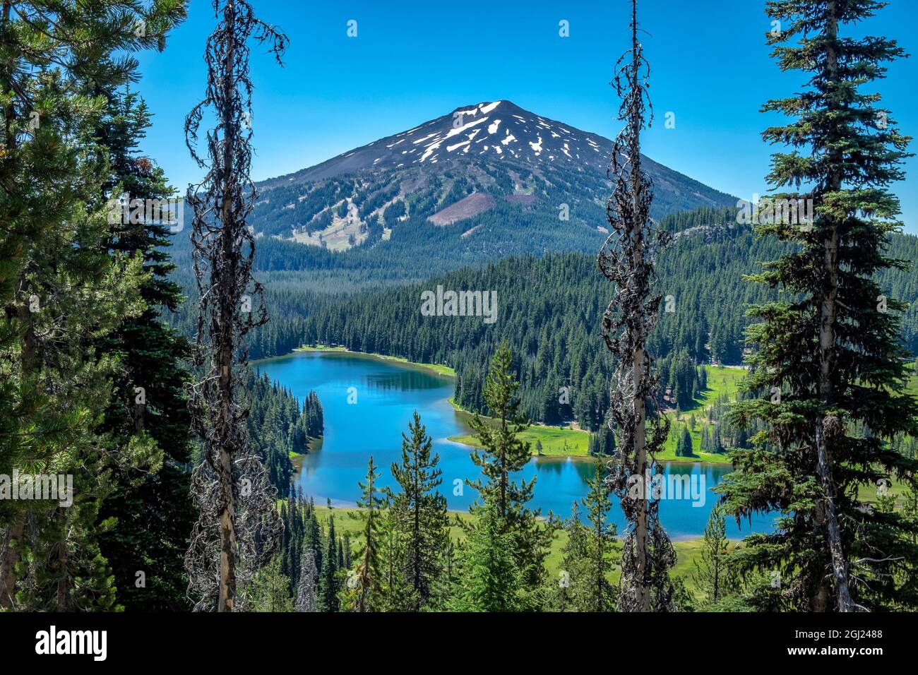 Todd Lake, Mount Bachelor, Deschutes National Forest, Bend, Oregon, USA ...