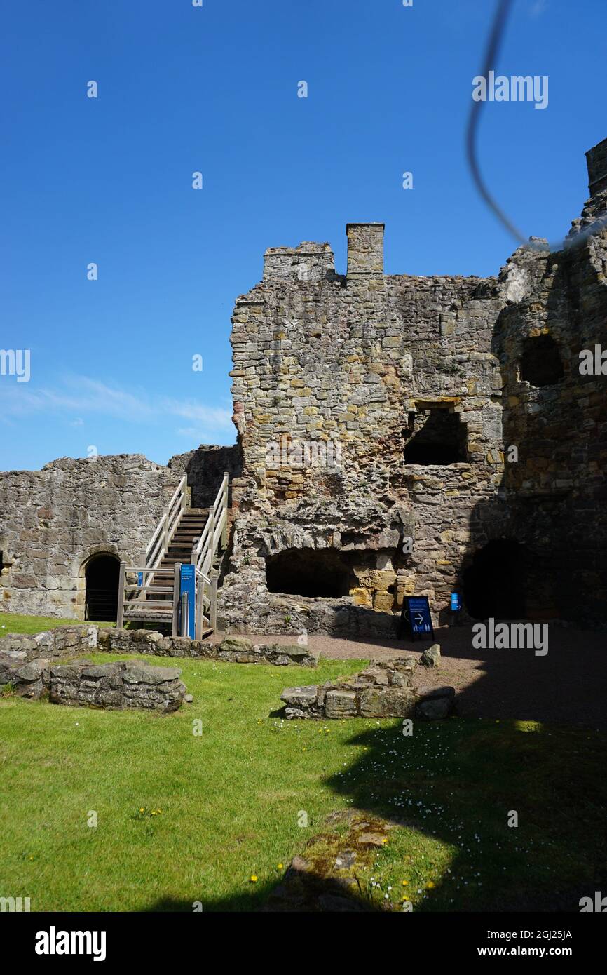 1200s castle hi-res stock photography and images - Alamy