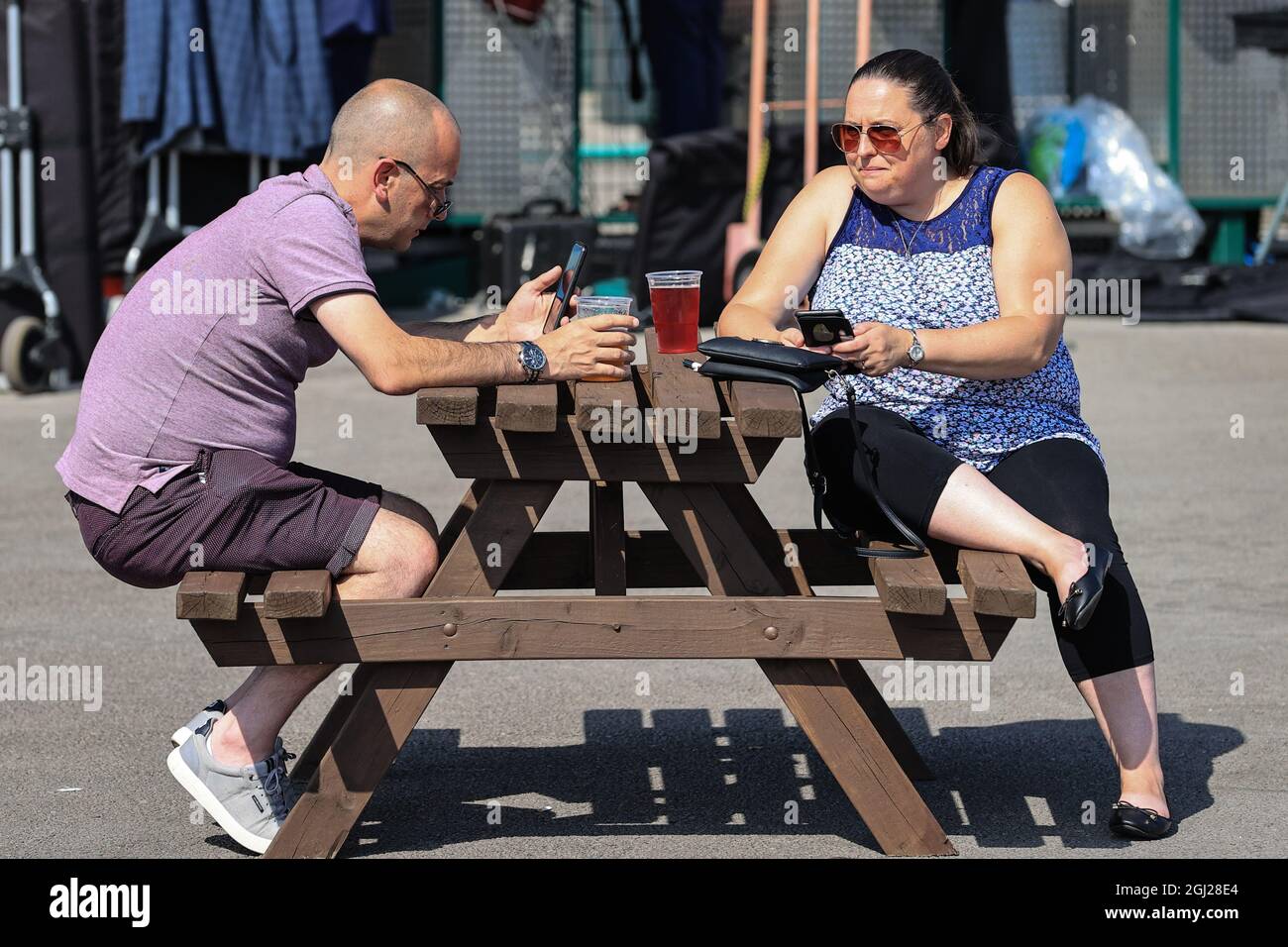 News imagespunters hi-res stock photography and images - Alamy