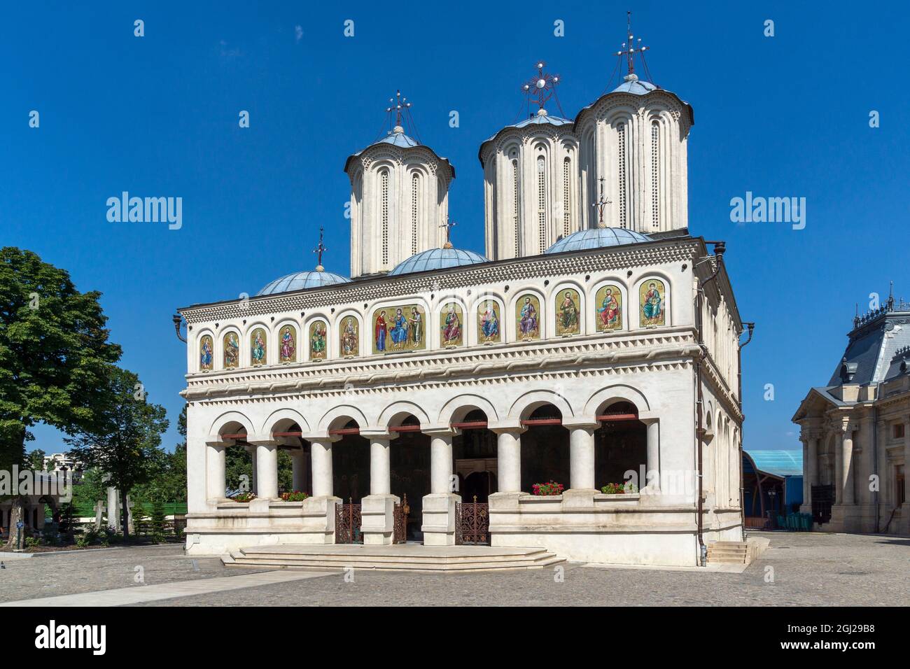 BUCHAREST, ROMANIA - AUGUST 16, 2021: Patriarchal Palace and Cathedral ...