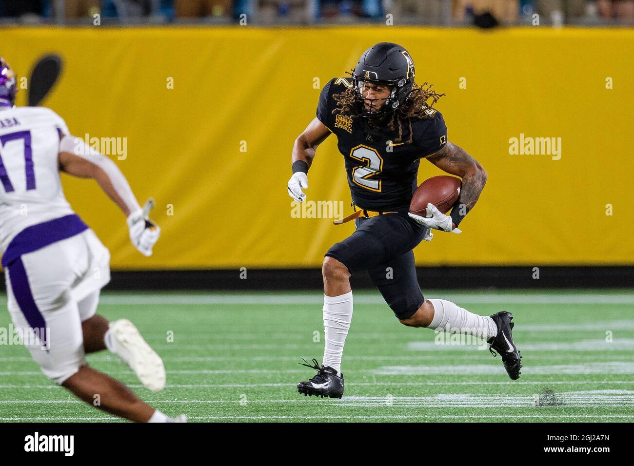 Appalachian state mountaineers wide receiver hi-res stock photography ...
