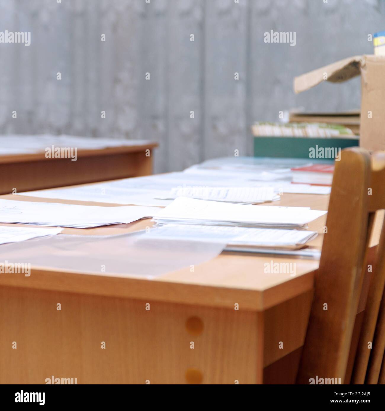 Documents and business papers on the desktop Stock Photo - Alamy