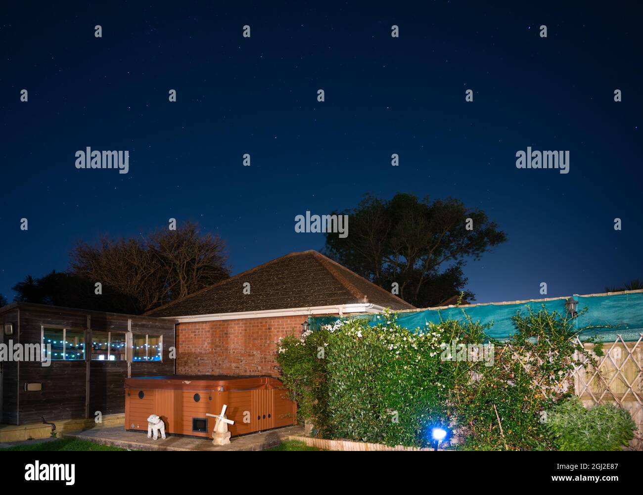 Back garden solar lights hi-res stock photography and images - Alamy