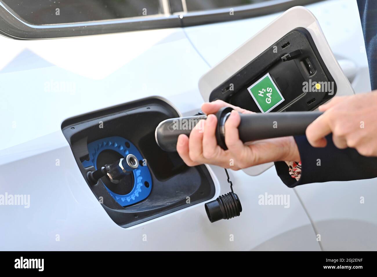 Munich. 8th Sep, 2021. Dispensing nozzle for hydrogen in front of the ...