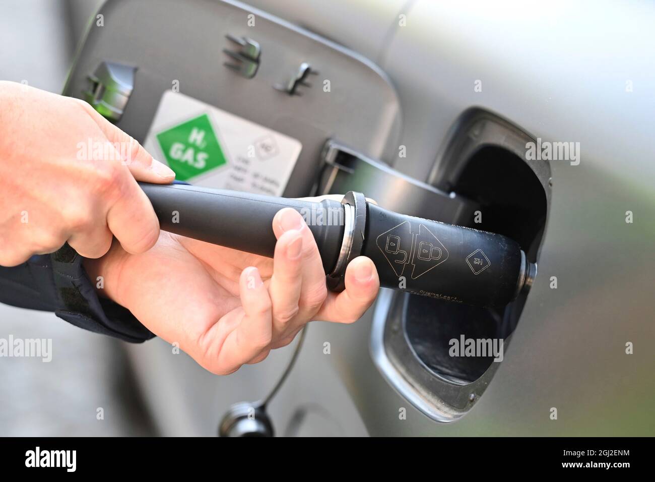 Munich. 8th Sep, 2021. Dispensing nozzle for hydrogen in front of the ...