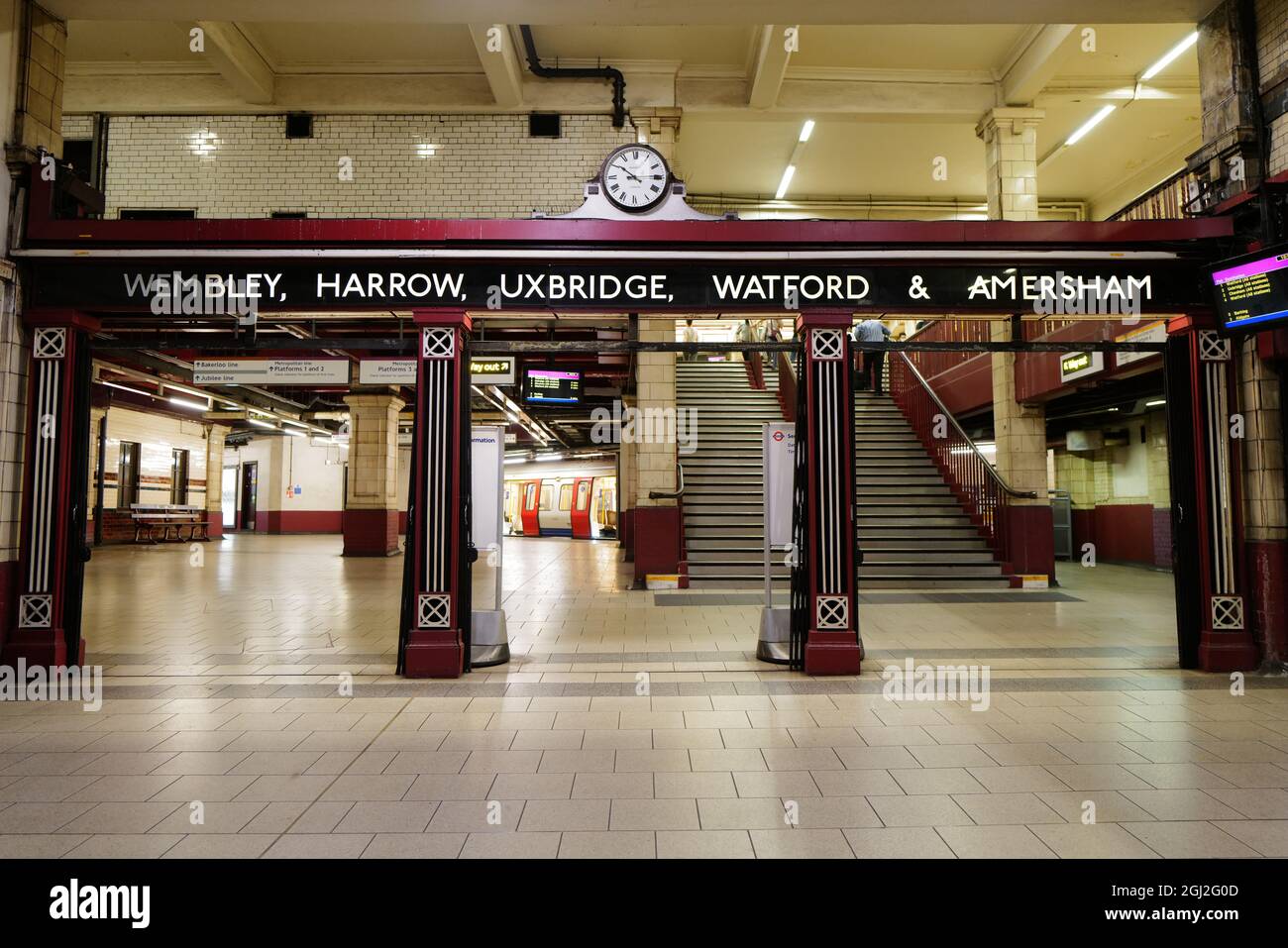 Interior baker street underground station hi-res stock photography and ...