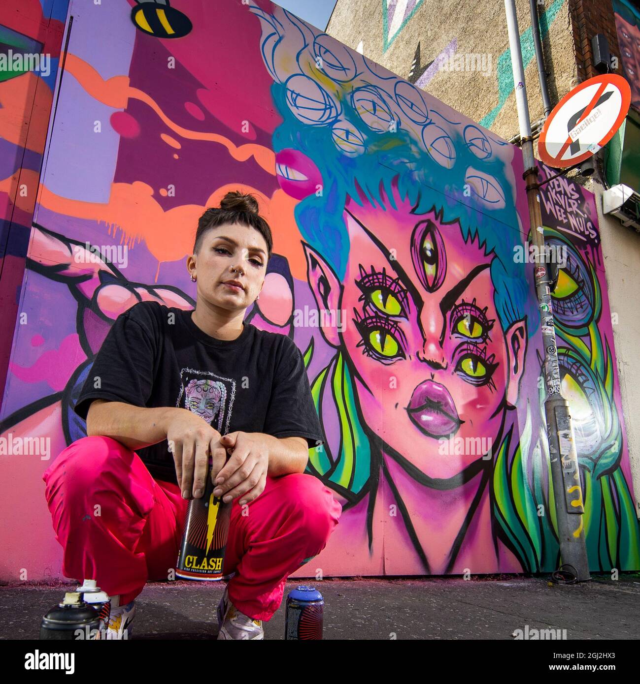 Belfast street art 2021 hi-res stock photography and images - Alamy