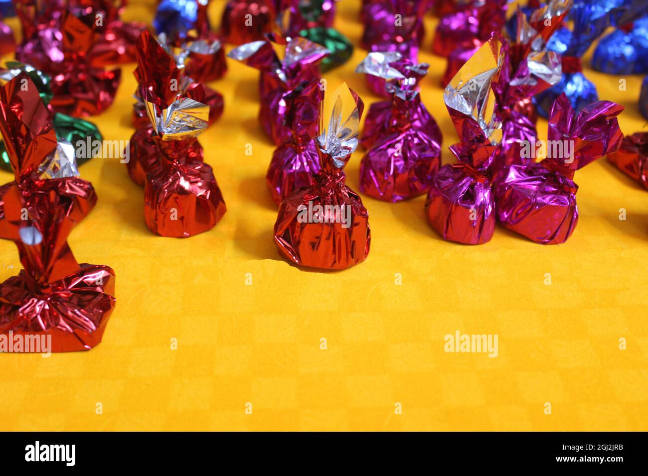 Handmade chocolates wrapping hi-res stock photography and images - Alamy