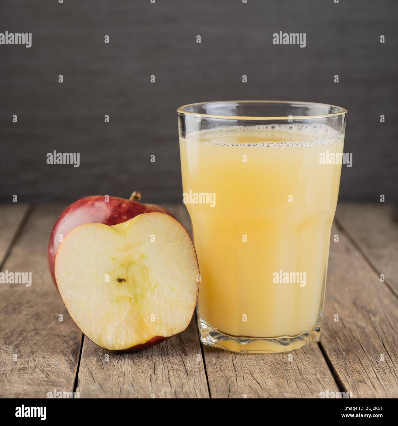 Red apple juice hi-res stock photography and images - Alamy