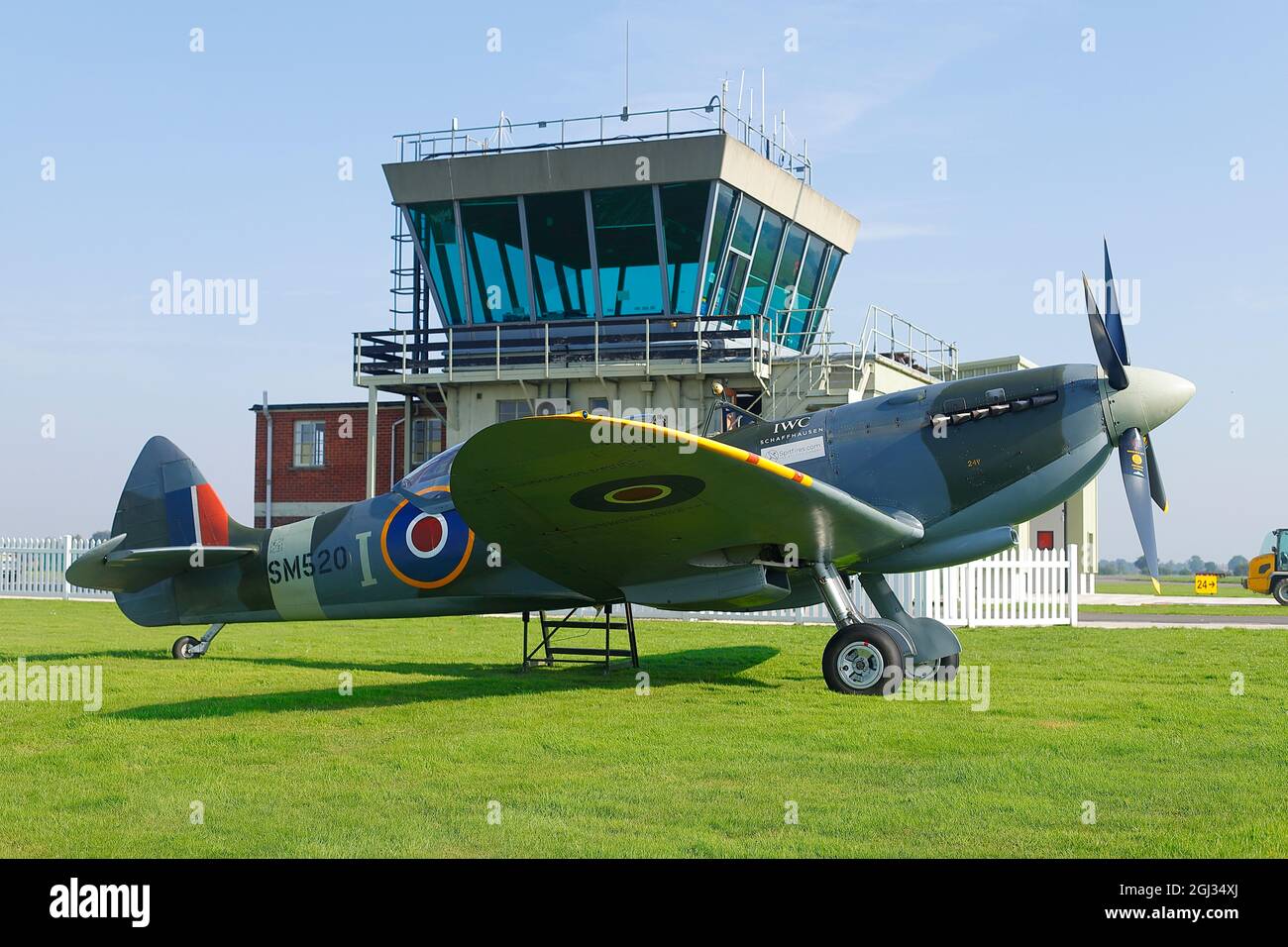 Supermarine Spitfire MK IX SM520 G-ILDA at Leeds East Airport for ...