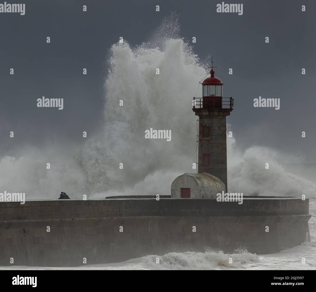 Big wave splash Stock Photo - Alamy