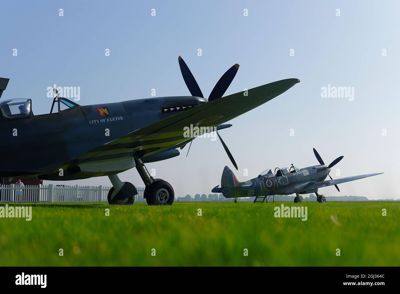 Spitfire parked on grass hi-res stock photography and images - Alamy