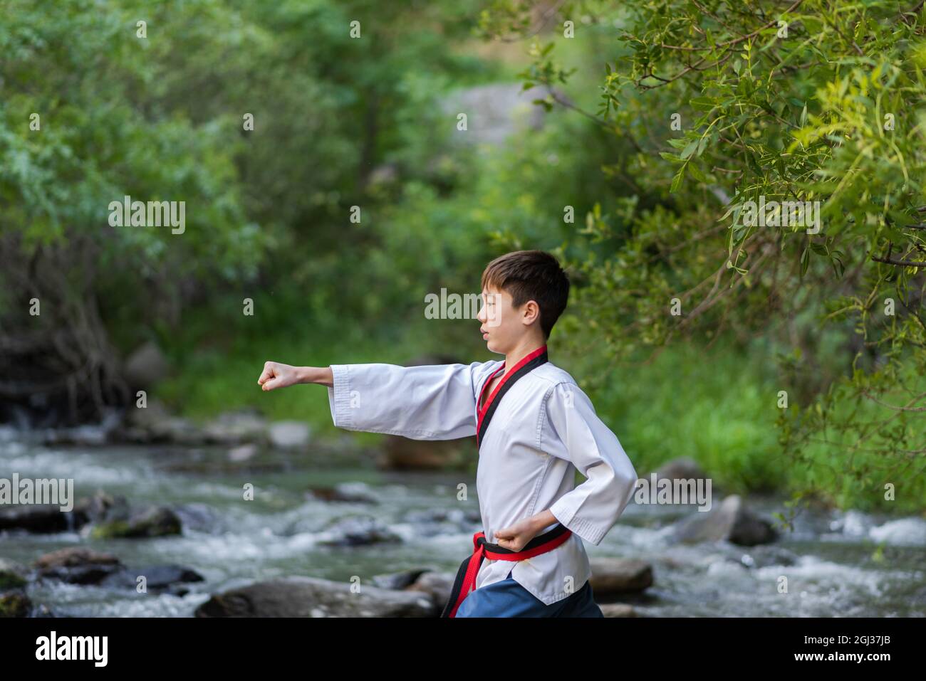 Karate practice hi-res stock photography and images - Alamy