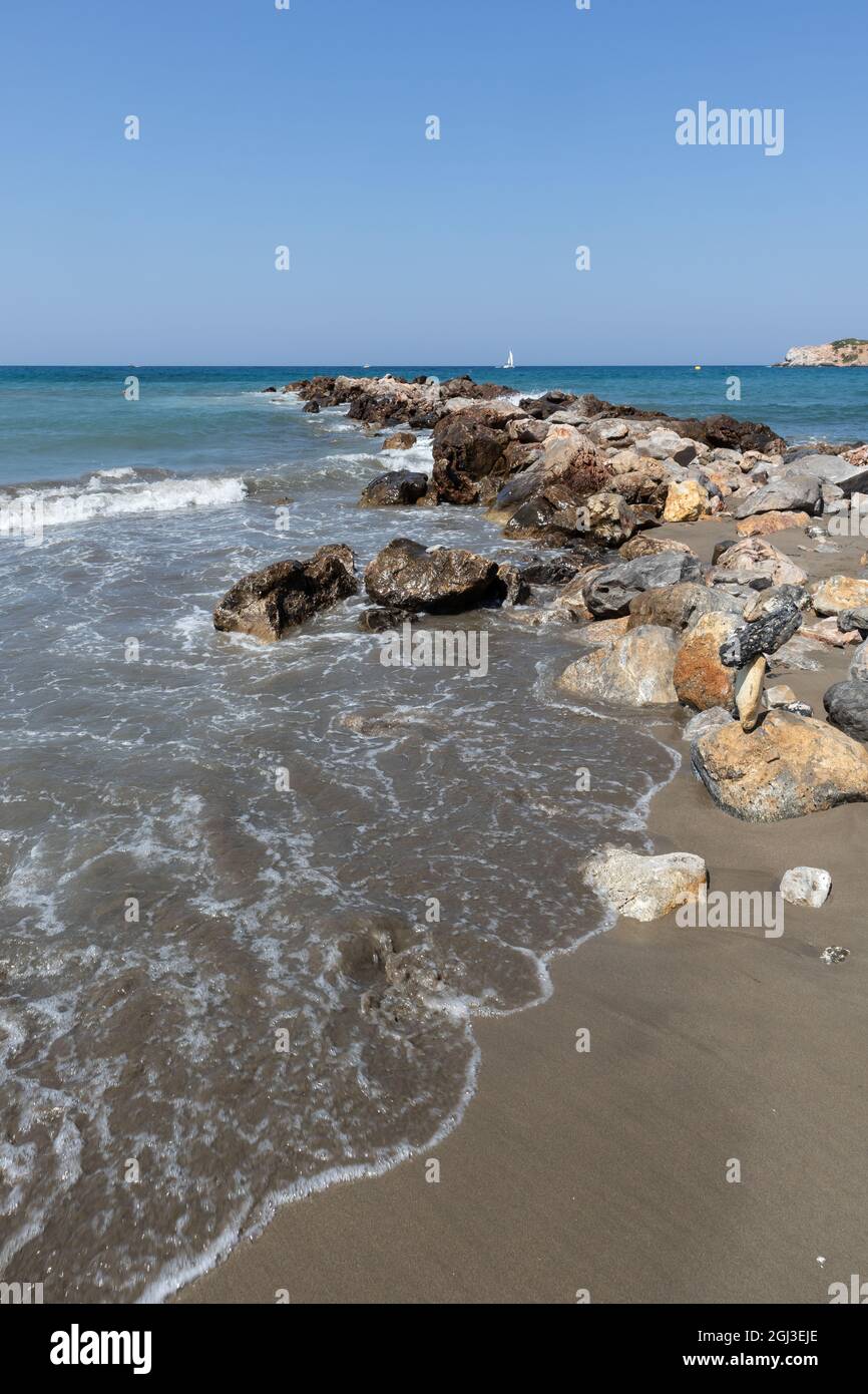 Beautiful shot rocky coastline hi-res stock photography and images - Alamy