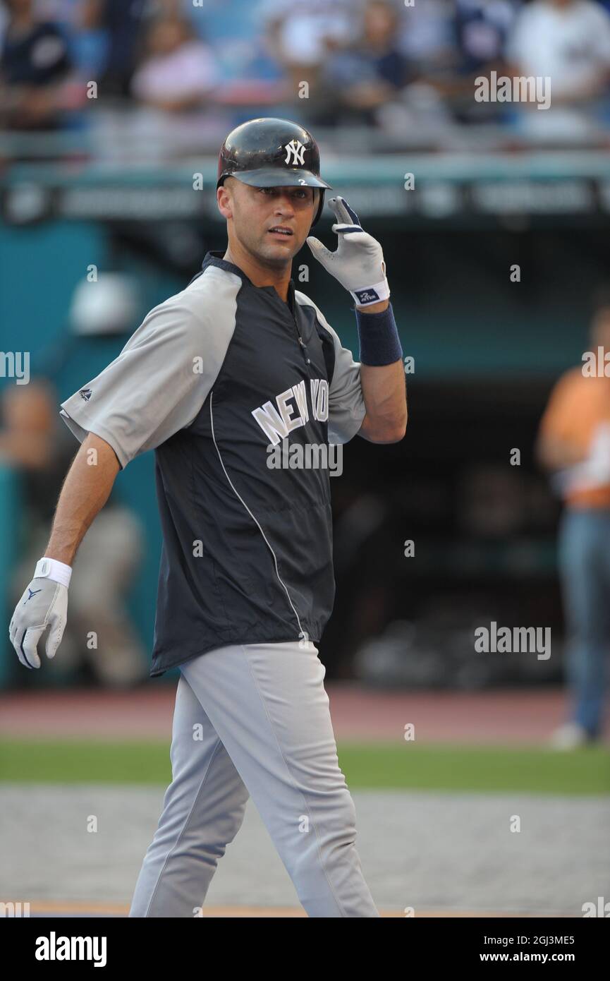 SMG derek jeter Yankees Marlins 062009 17.JPG MIAMI, FL - JUNE 19: The ...