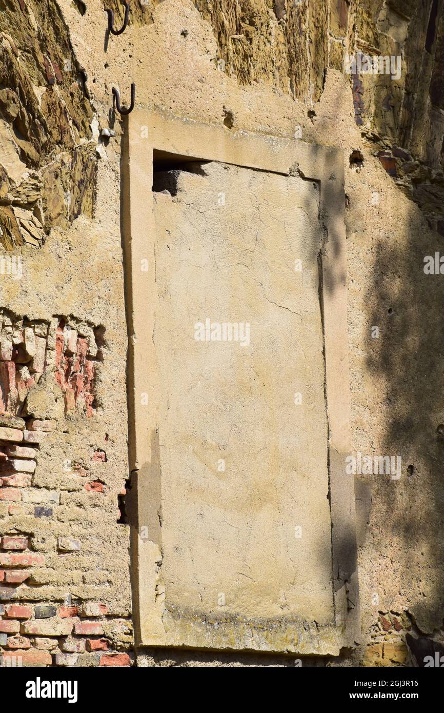 door in old ruin Stock Photo - Alamy