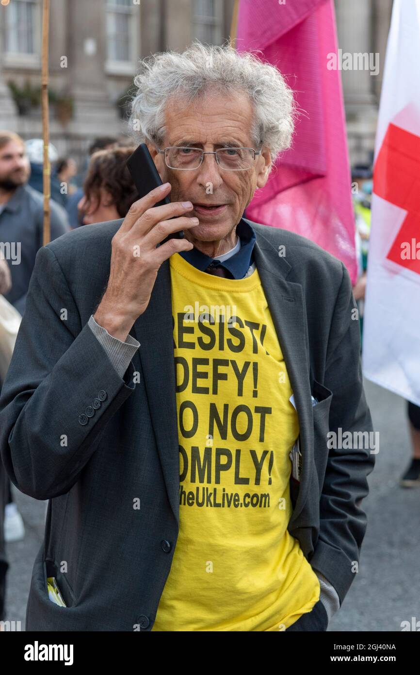 Piers Corbyn saying Don’t talk to them as he speaks on phone during the ...