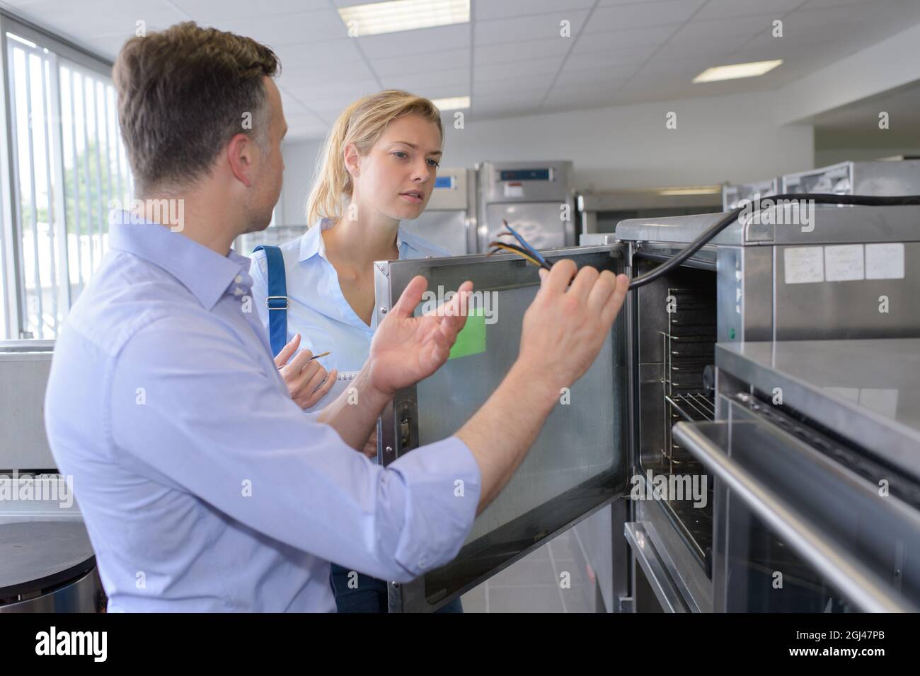 Broken oven hi-res stock photography and images - Alamy
