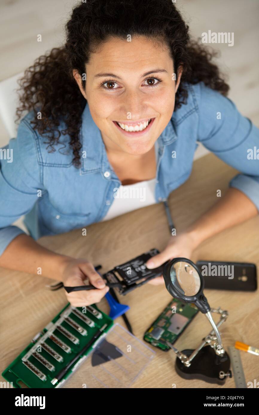 Girl and computer and chip hi-res stock photography and images - Alamy