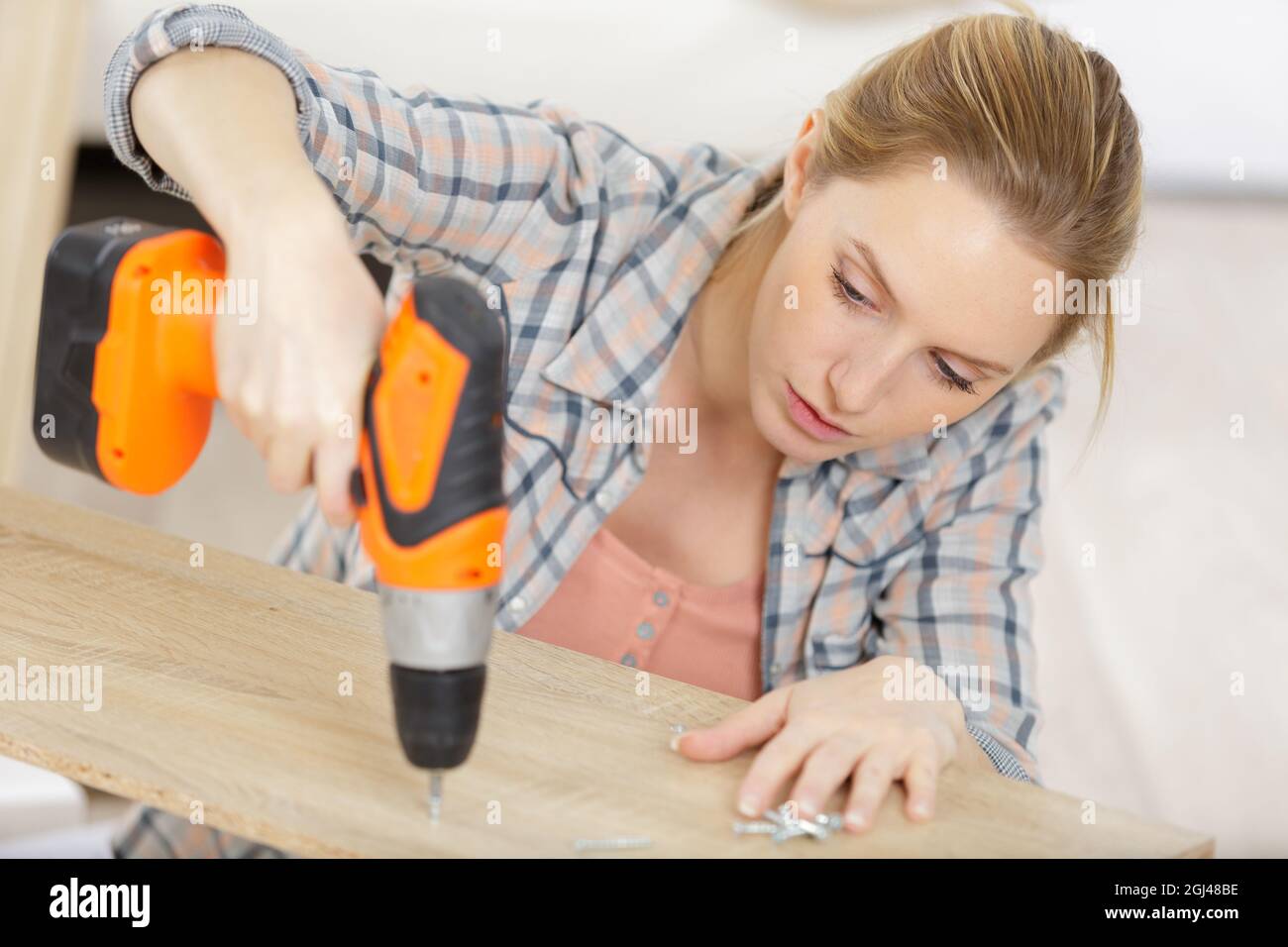 Drilling holes in wood hi-res stock photography and images - Alamy