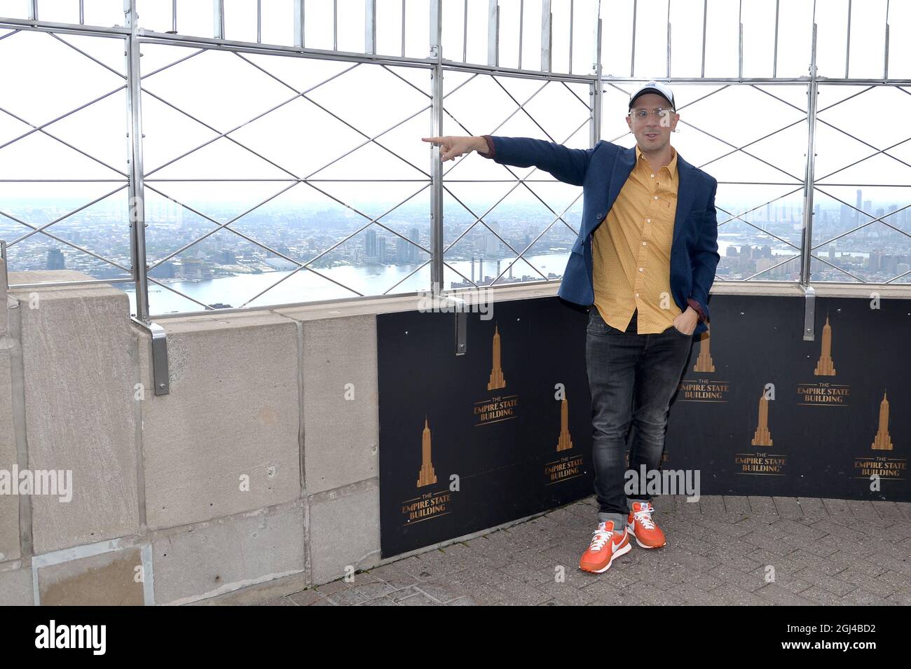 Blue's clues show hi-res stock photography and images - Alamy