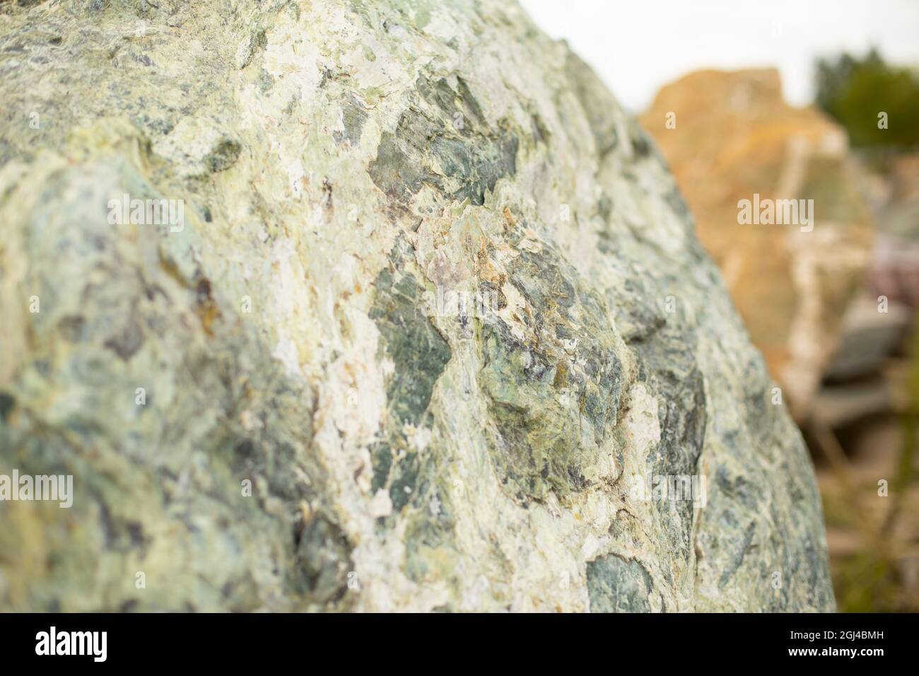 A big stone for the park. A block of rocky rock. A large cobblestone to ...