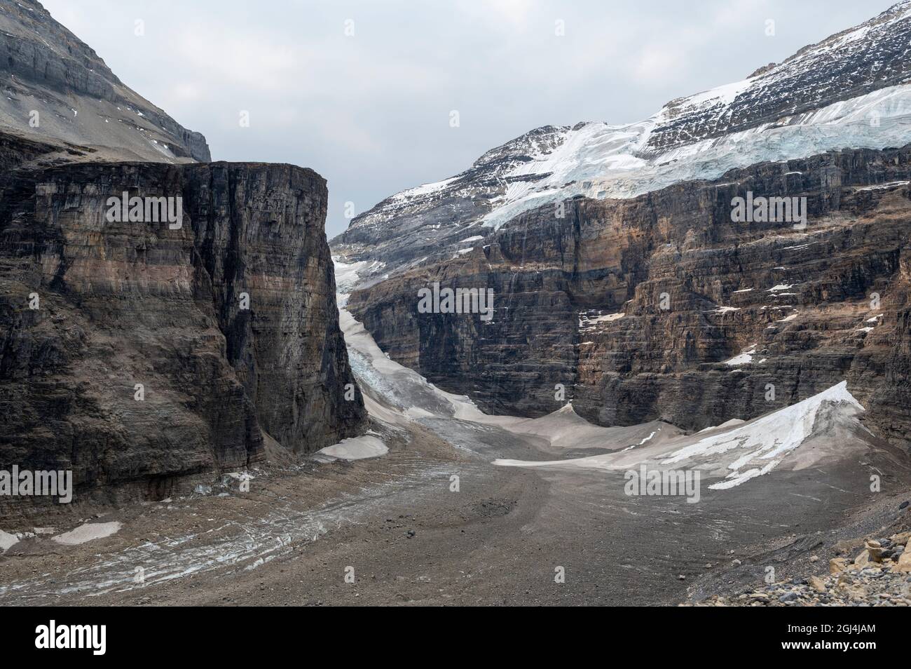 Victoria Glacier from trail to Plain of the Six Glaciers, Banff ...