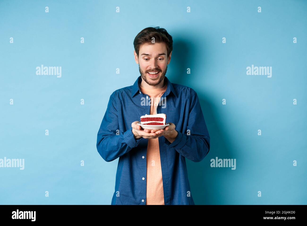 Cool looking cake hi-res stock photography and images - Alamy