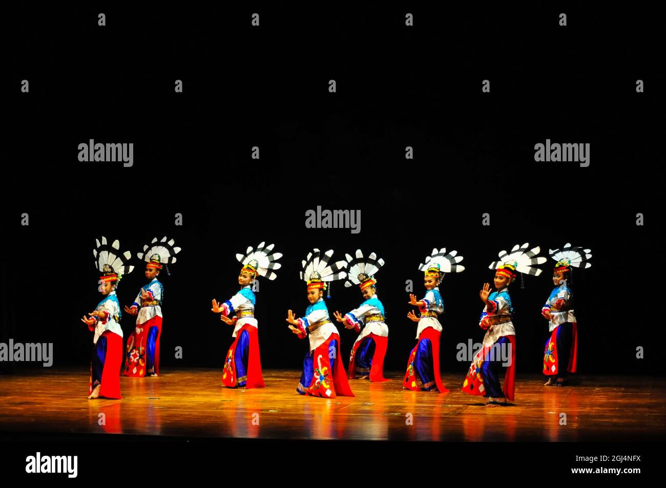 A children's dance that tells the story of cultural diversity ...