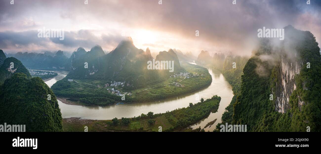 River Through Chinese Mountains Stock Photo - Alamy