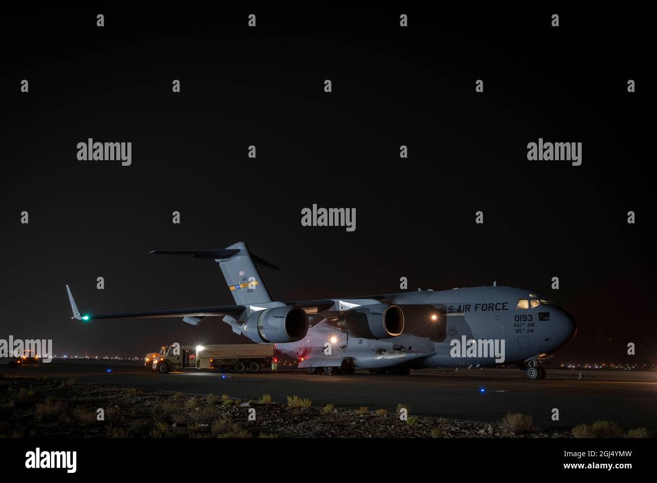 Al dhafra air base hi-res stock photography and images - Alamy