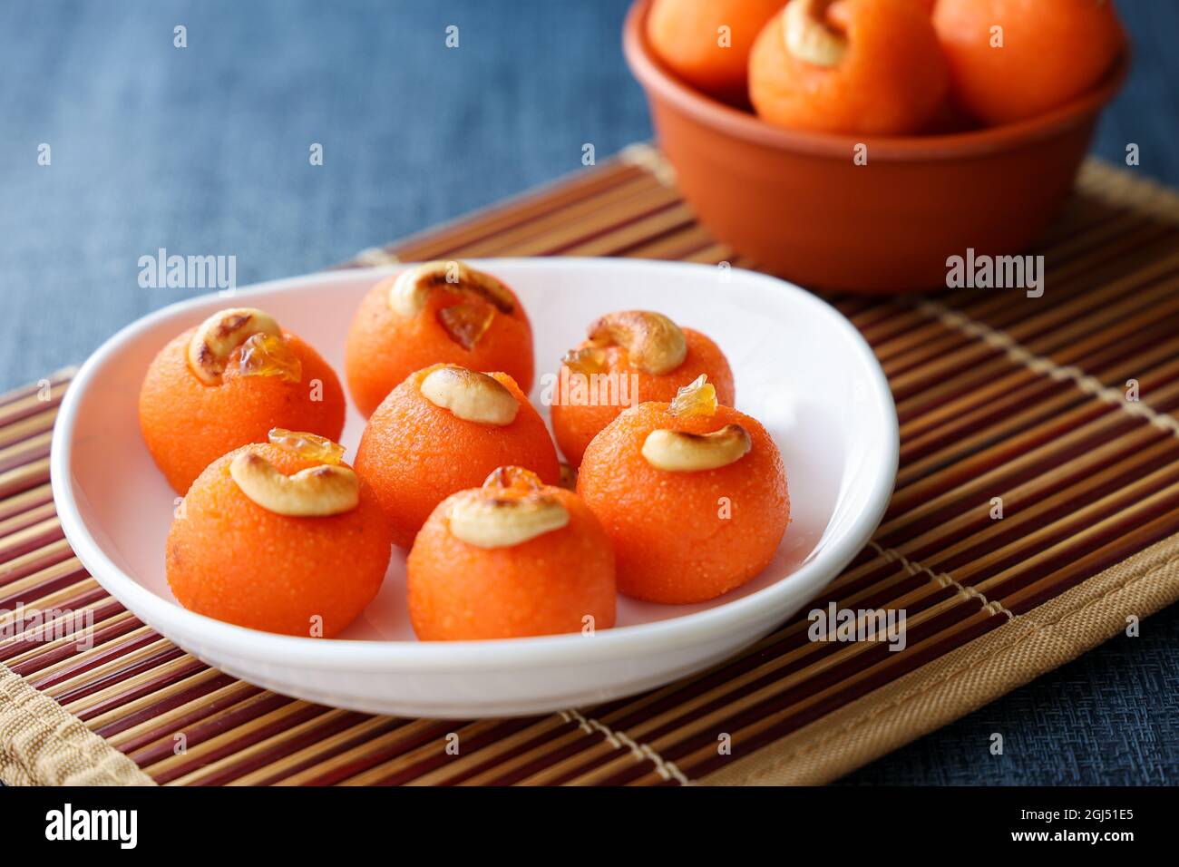 Rava Laddu, Rava Unda Kesar laddu motichoor Semolina Laddoo, Rawa Ladu ...
