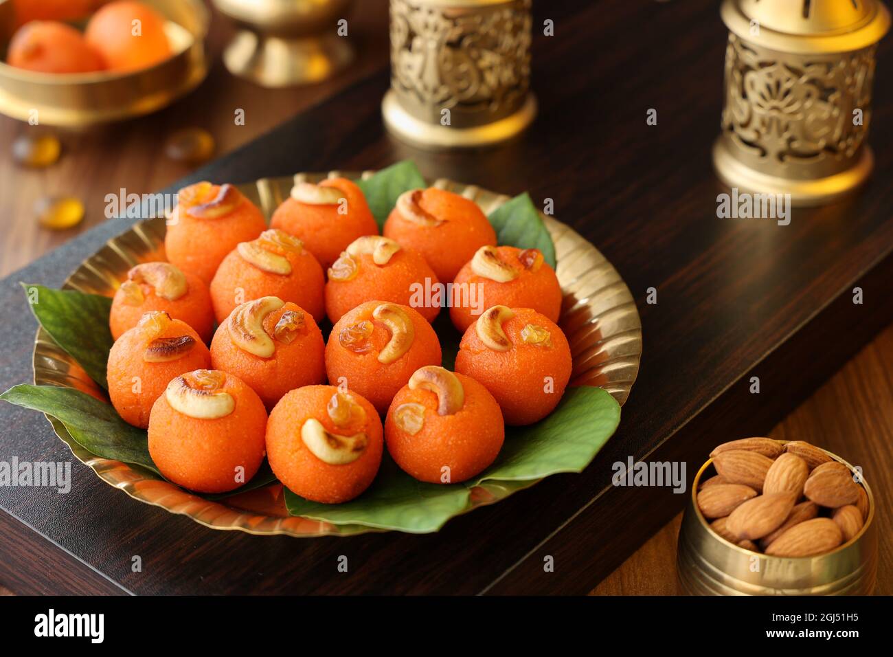 Rava Laddu, Rava Unda Kesar laddu motichoor Semolina Laddoo, Rawa Ladu ...