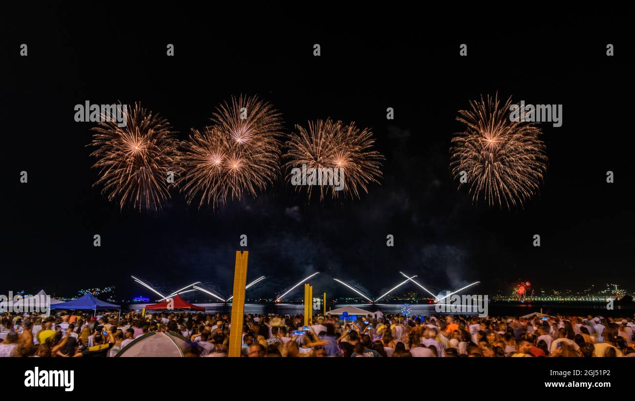 Reveillon hi-res stock photography and images - Alamy