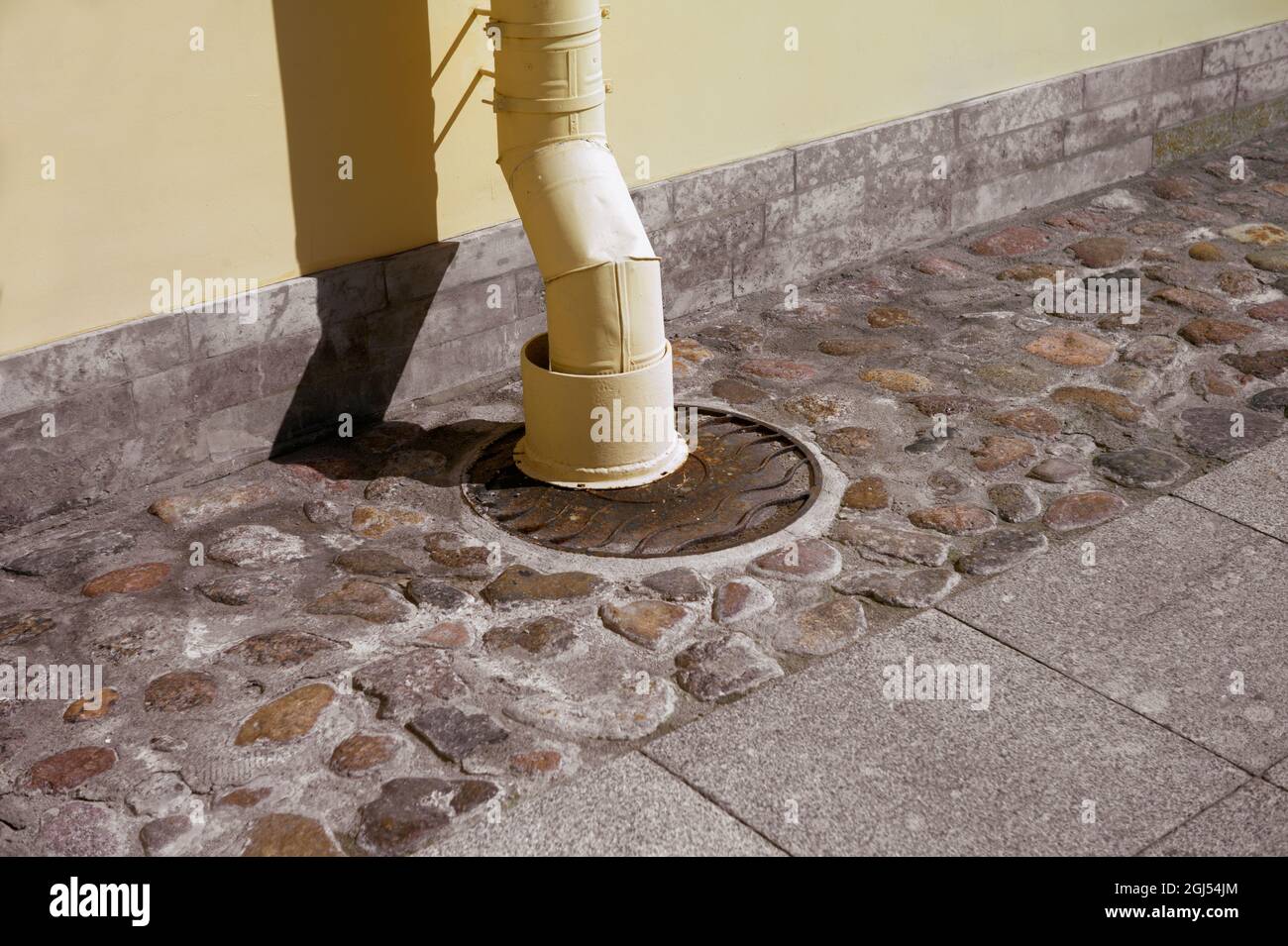 Downspout ground hi-res stock photography and images - Alamy