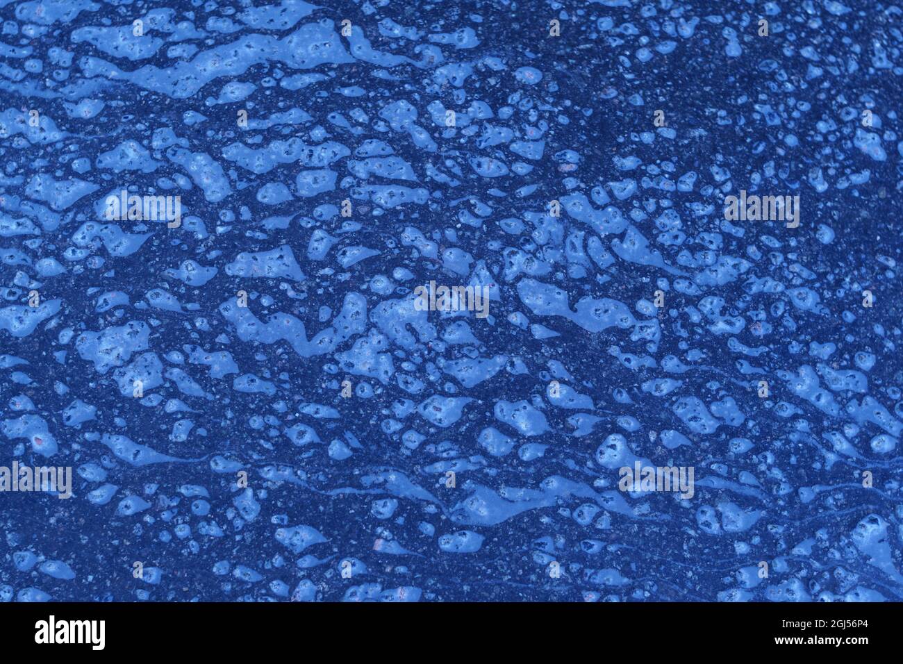 pattern of bubbles on surface of water Stock Photo - Alamy