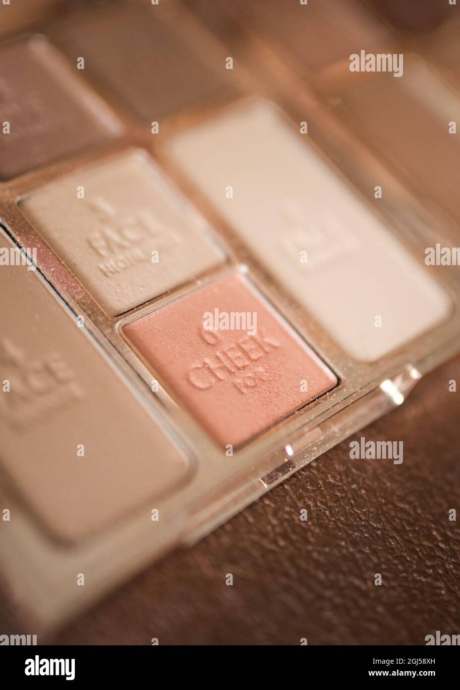 Makeup pallet hi-res stock photography and images - Alamy