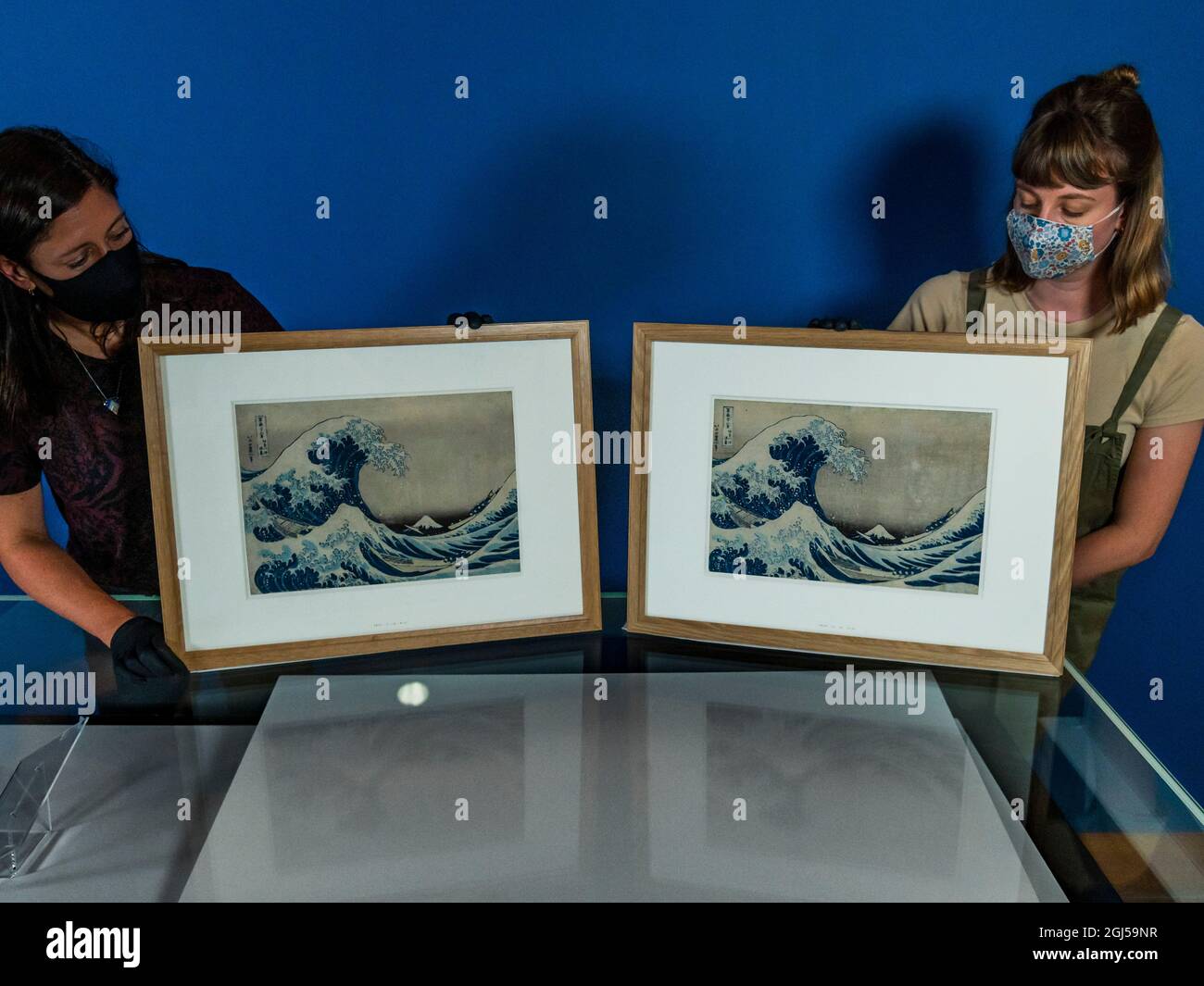 Hokusai wave 1831 hi-res stock photography and images - Alamy