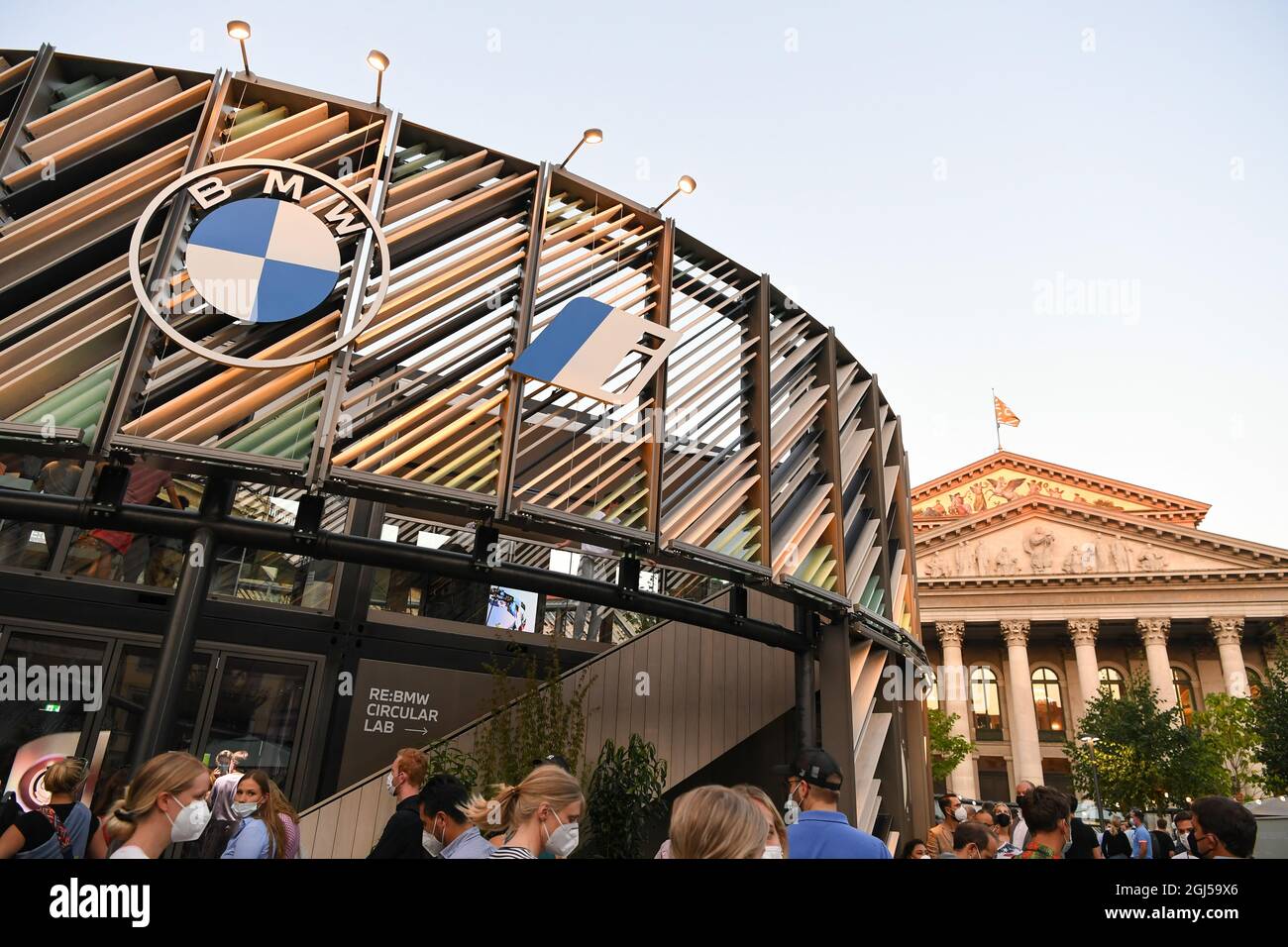 The bmw booth hi-res stock photography and images - Alamy