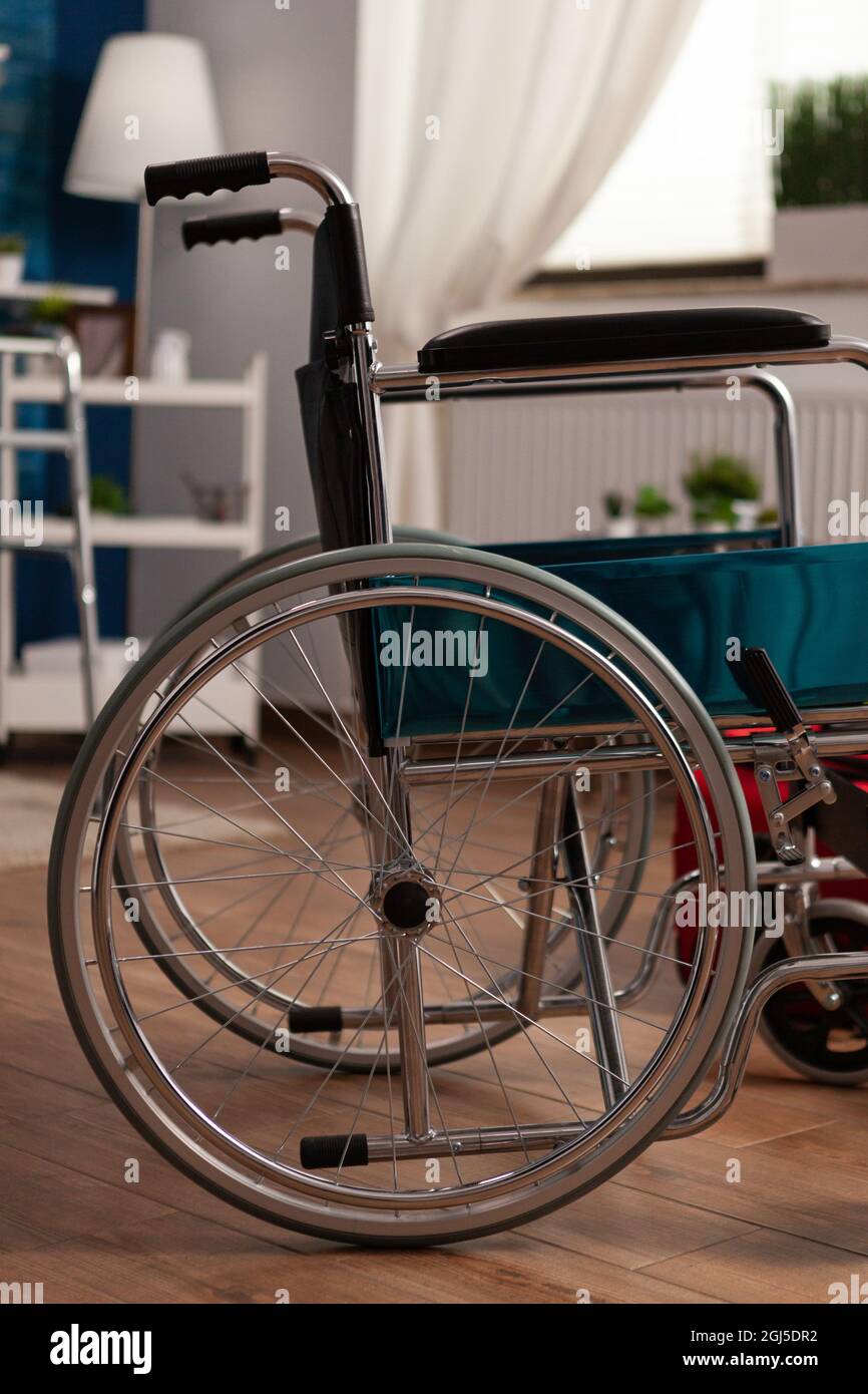 Empty chair therapy hi-res stock photography and images - Alamy