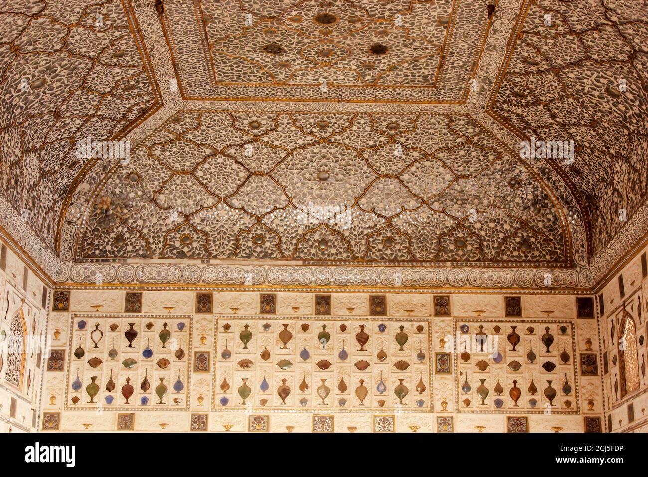 JAIPUR, INDIA - May 29, 2021: Jaipur, Rajasthan, India - February 2012 ...