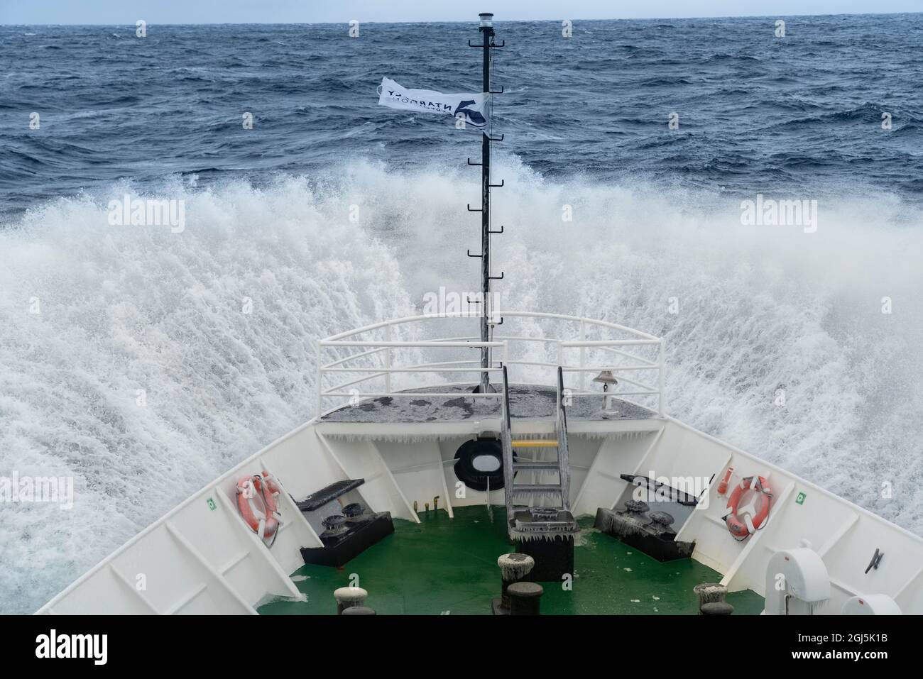 Plowing through the waves hi-res stock photography and images - Alamy
