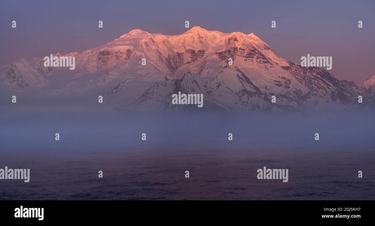 Mt paget hi-res stock photography and images - Alamy