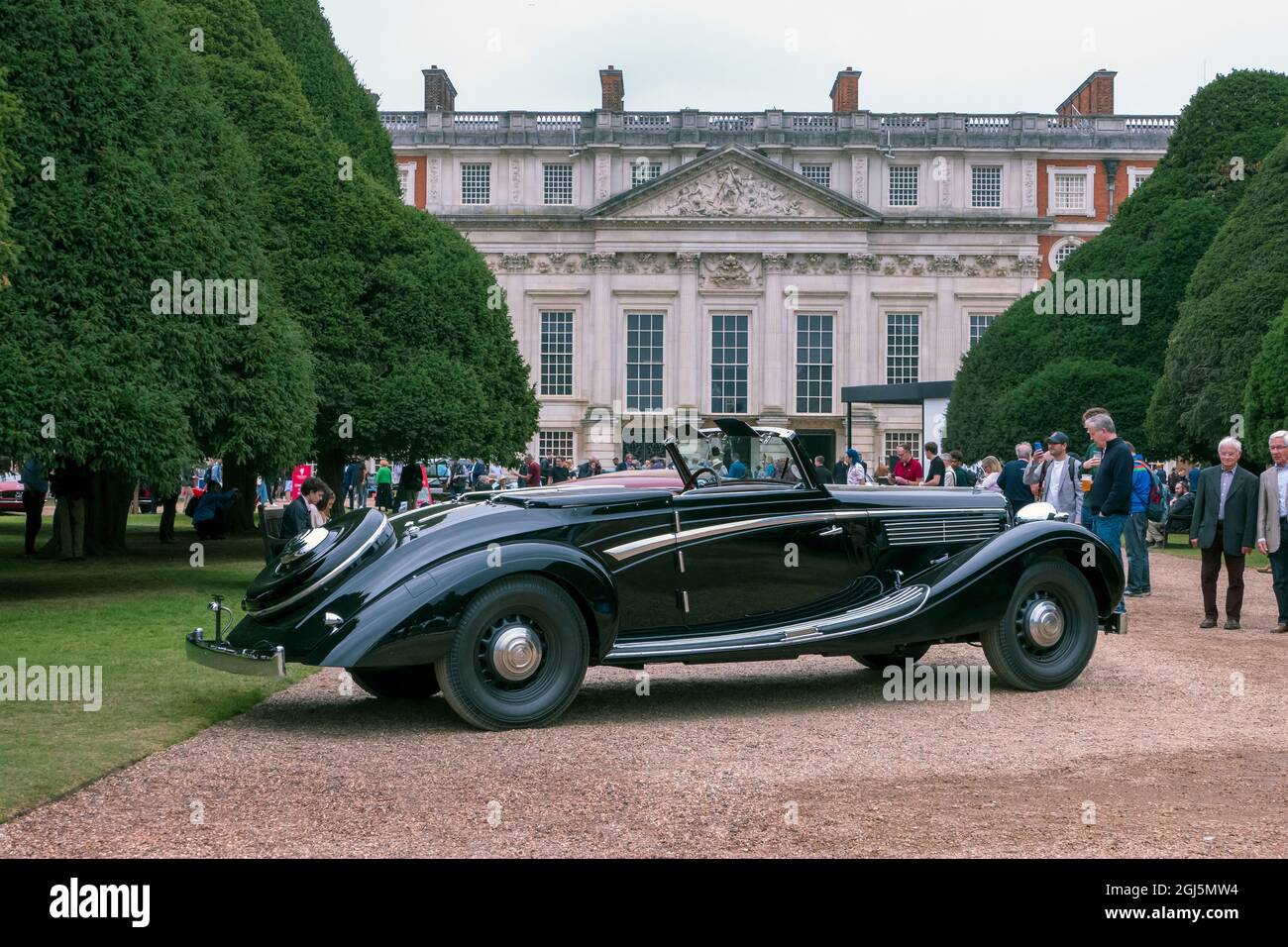 Maybach sw 38 roadster hi-res stock photography and images - Alamy