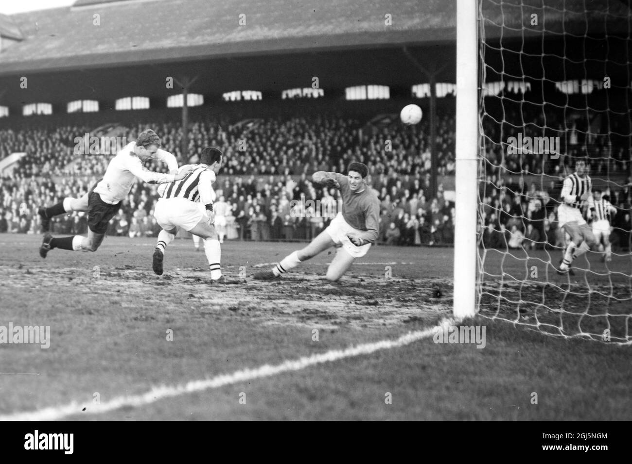 19 december 1964 hi-res stock photography and images - Alamy