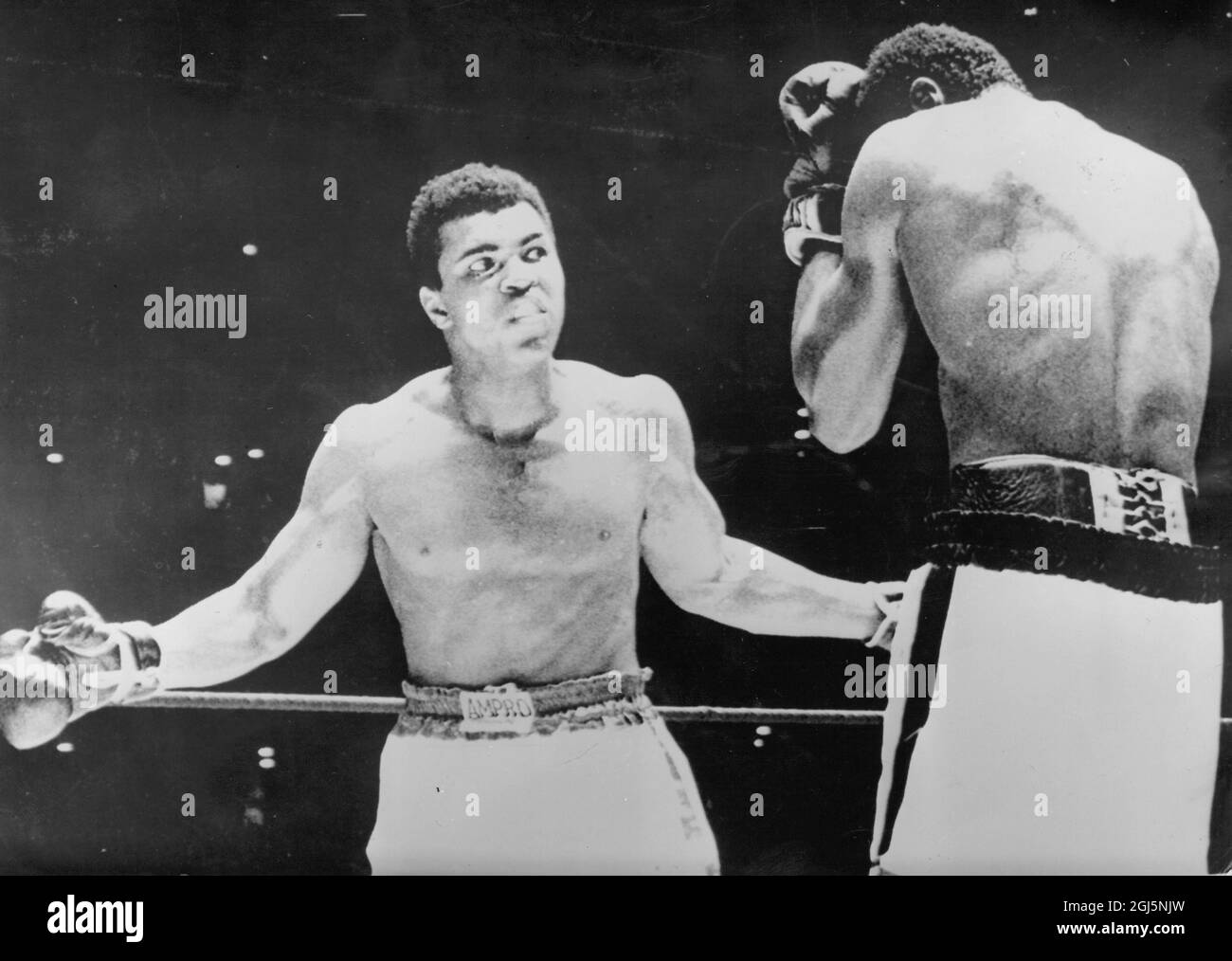Muhammad Ali American boxer and former three-time World Heavyweight in ...