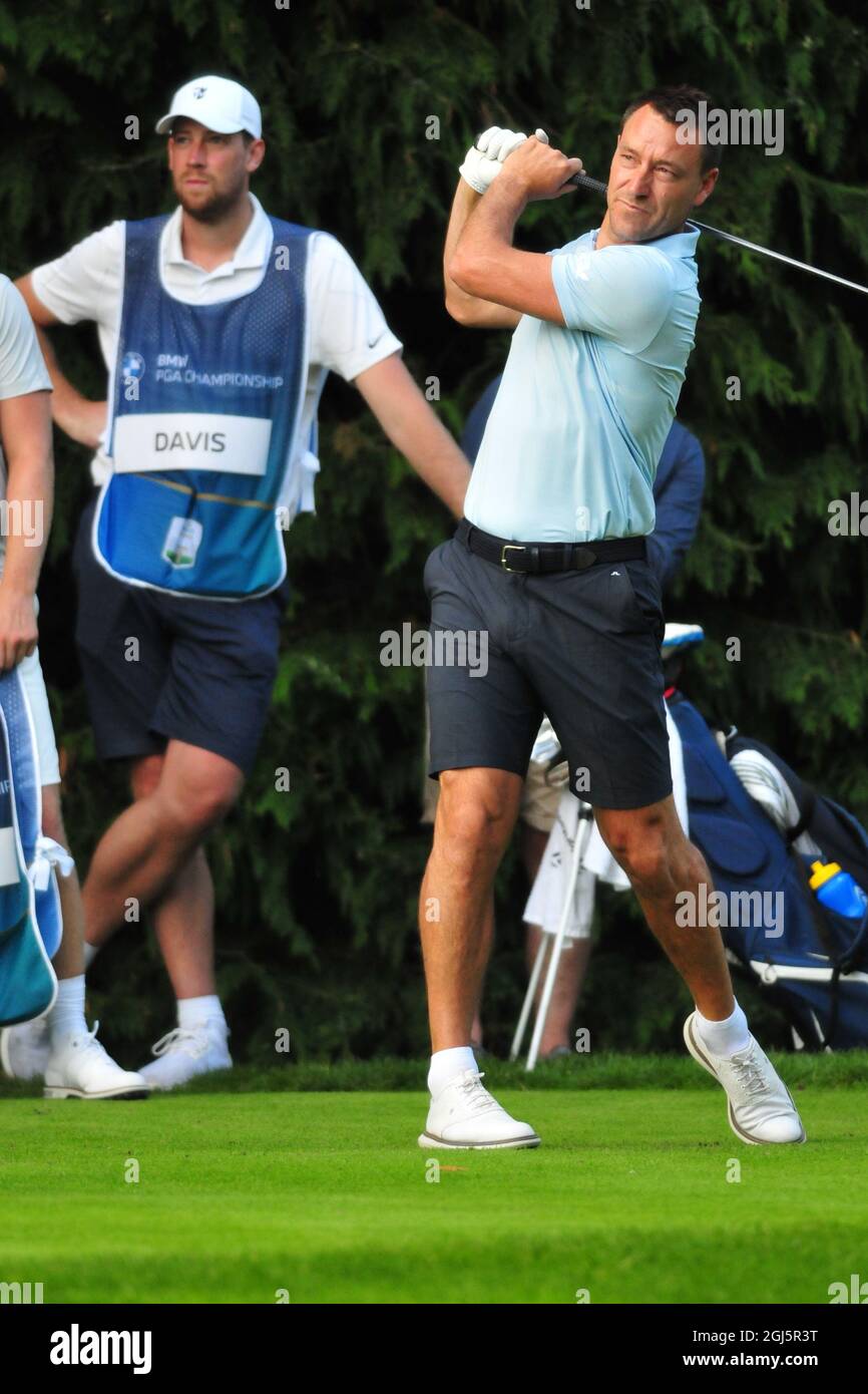 Ex Chelsea player John Terry playing golf Stock Photo - Alamy