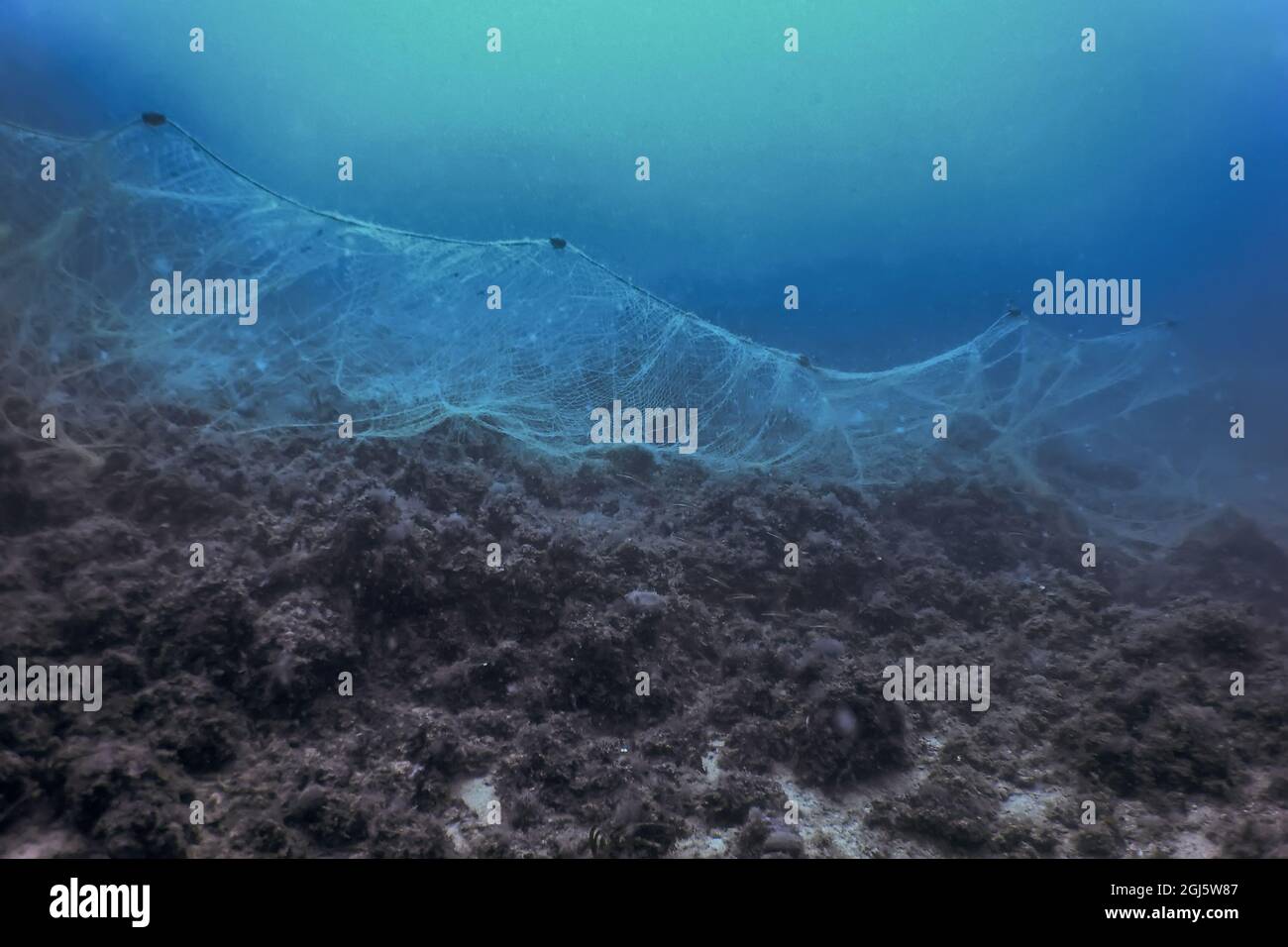 Fixed fishing net hi-res stock photography and images - Alamy