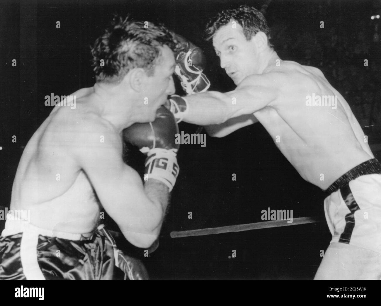 Paul pender boxing hi-res stock photography and images - Alamy